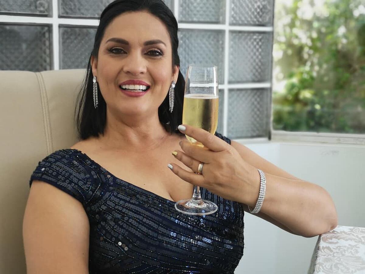 Feliz de la vida y de azul, Lizeth Castro se casó de nuevo - La Teja