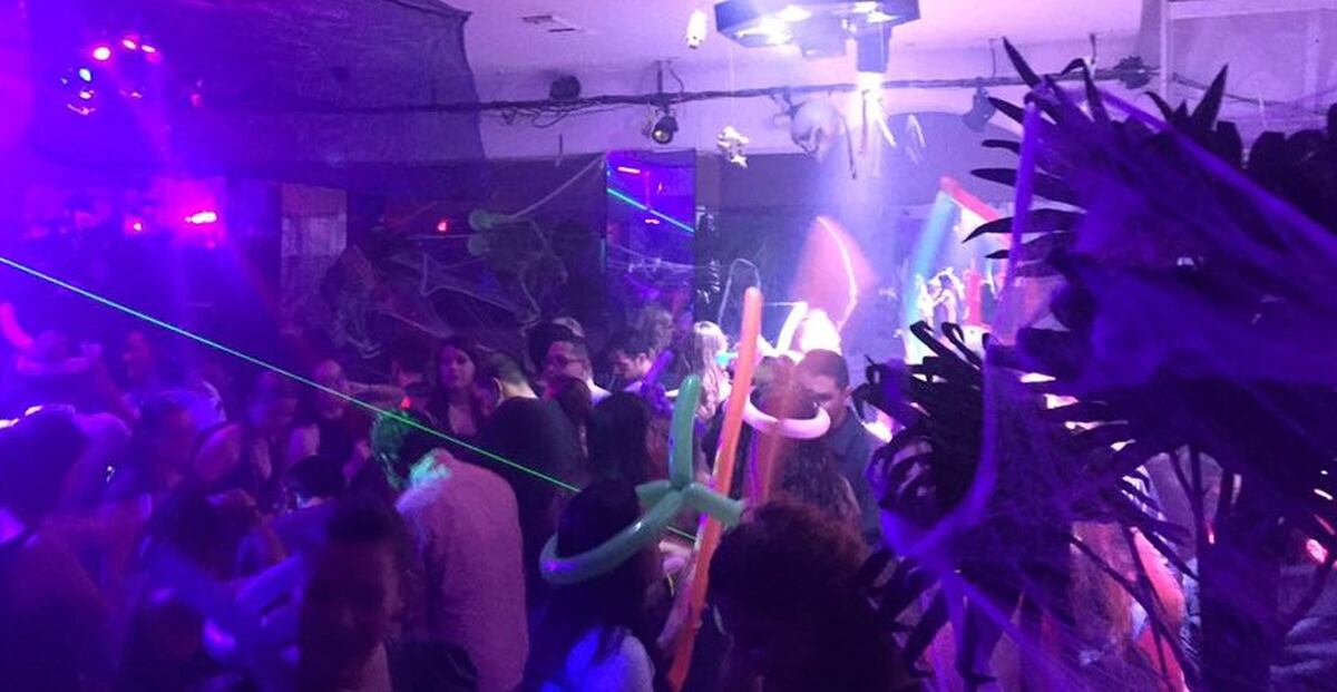 Castro’s Bar, 37 años de contagiar a la capital con su ritmo tropical ...