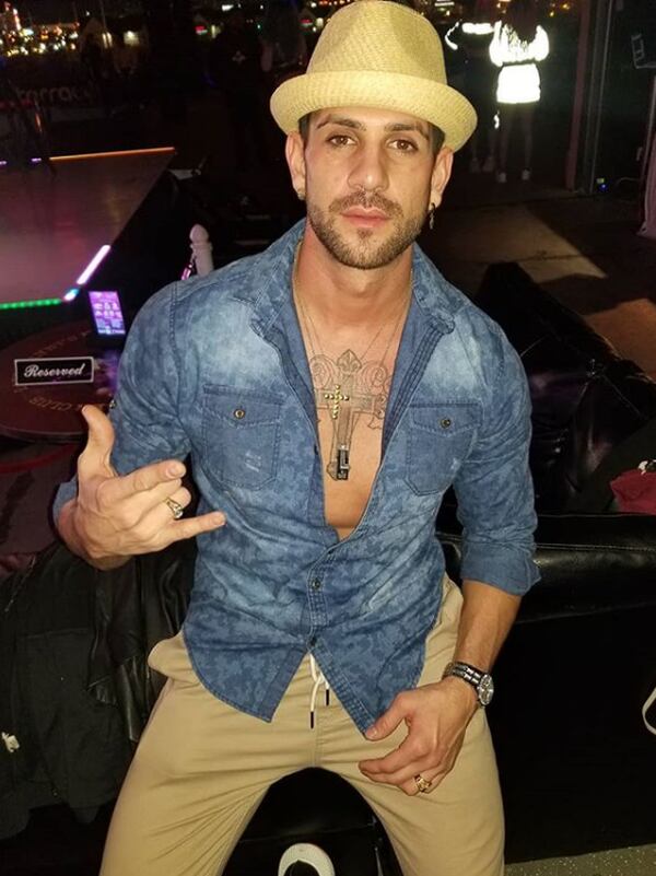 (Video) Bryan Ganoza debuta en la música cantándole a los ...