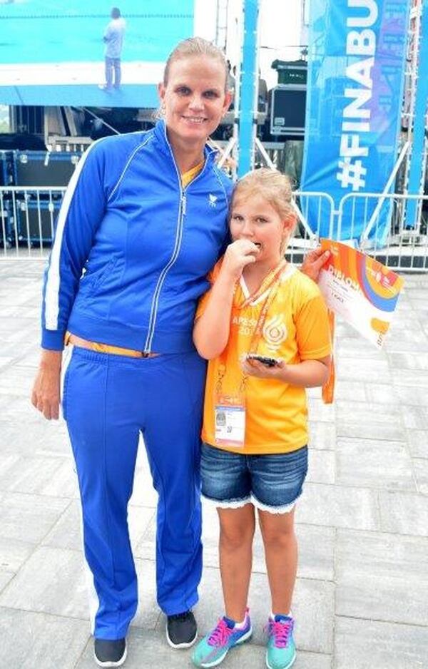 Claudia Poll gana medalla de oro en el Mundial Máster en Hungría - La Teja