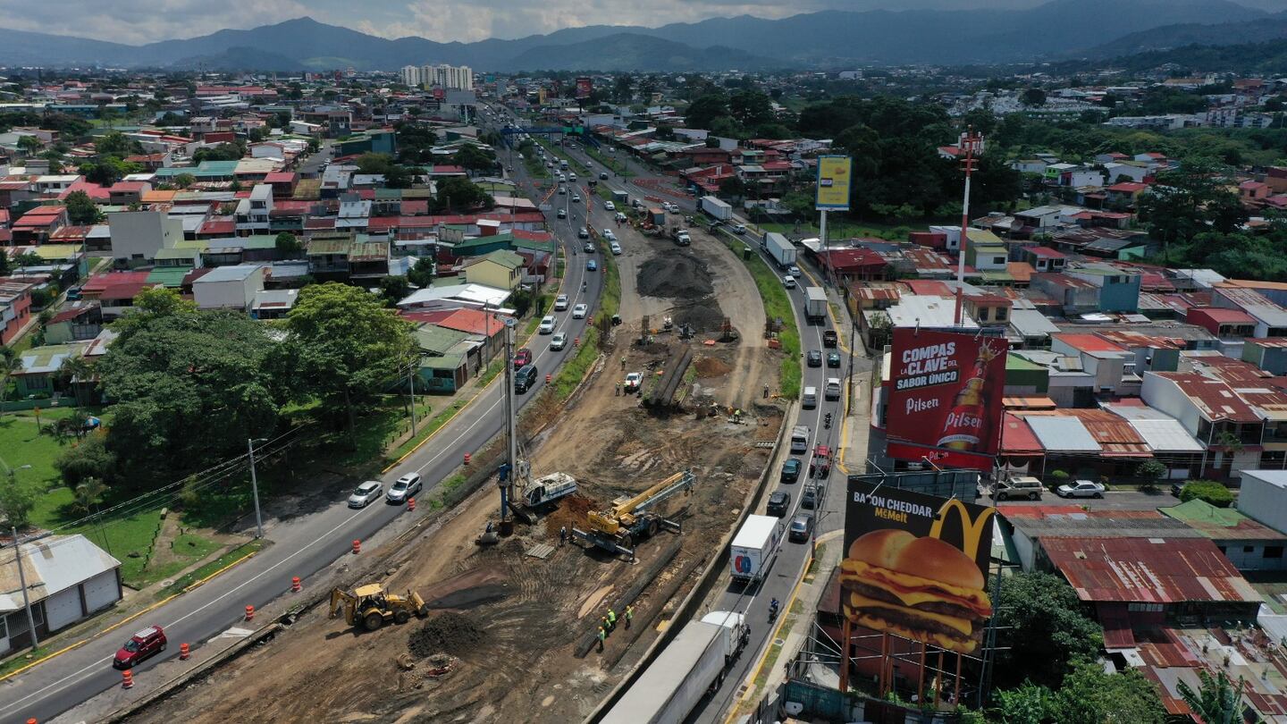 Así van los trabajos en el paso elevado de Hatillo 4 | La Teja