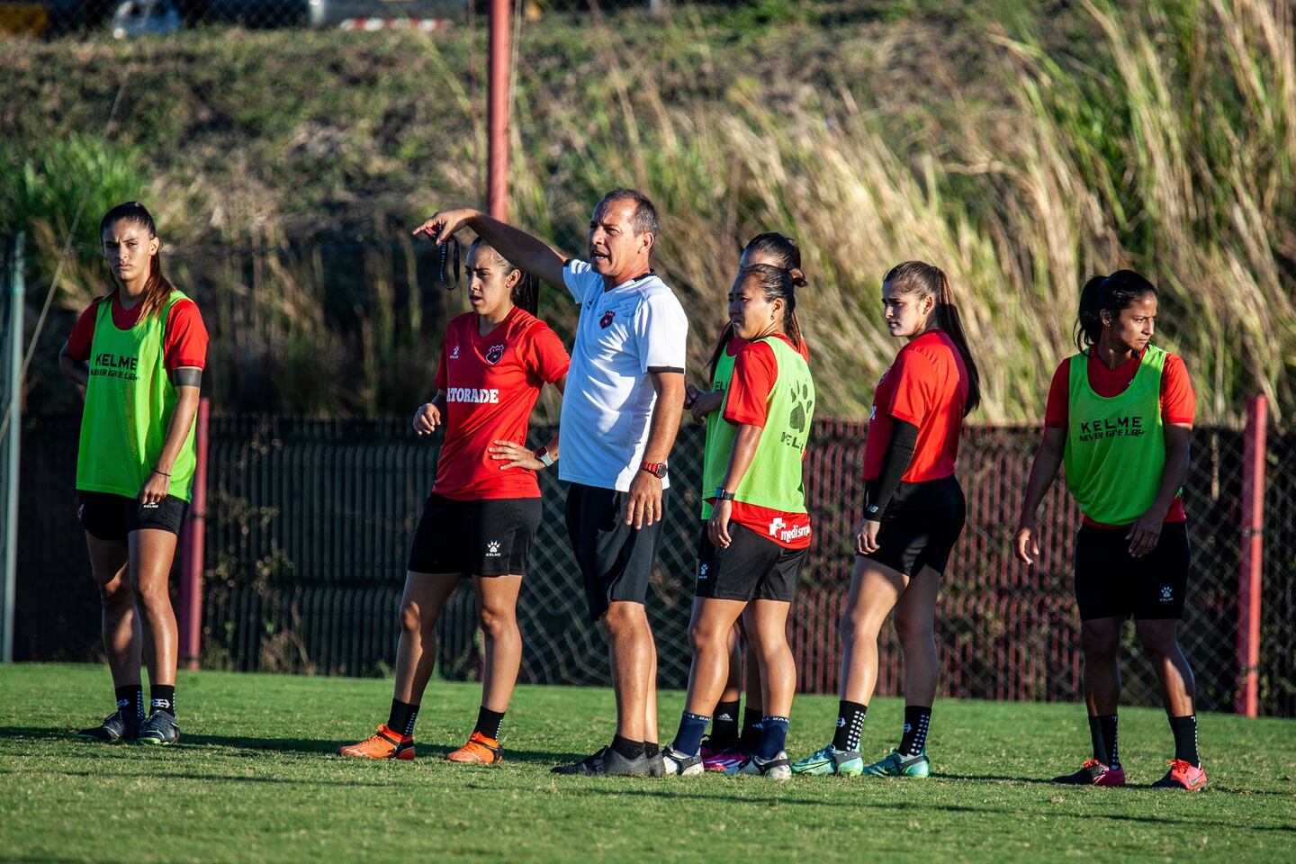 Ídolo manudo disfrutó las loqueras de Chibolo y Juan Vainas | La Teja