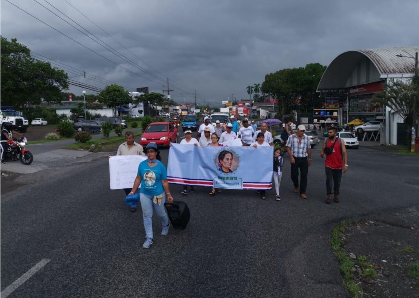 Limonenses caminaron 117 kilómetros exigiendo trabajo y oportunidades ...