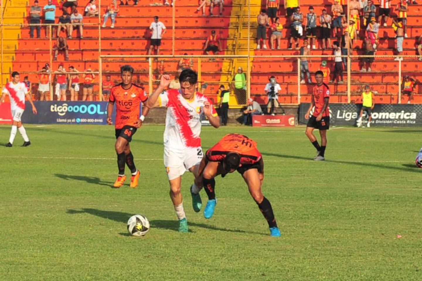 Randy Vega se estrenó con gol para el campeón nacional en la difícil ...