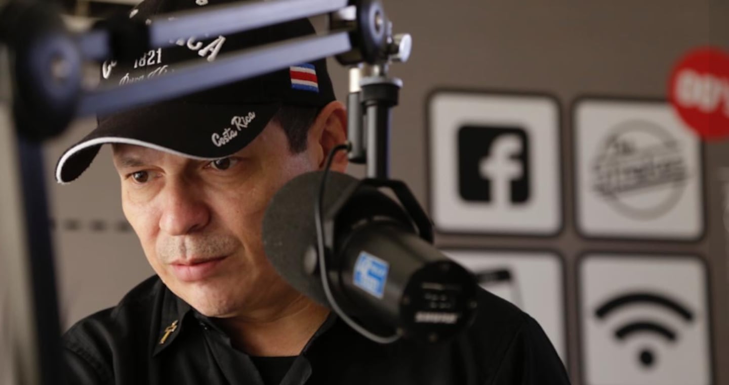 Mario Barboza, uno de los locutores más conocidos del país, enfrenta un durísimo momento | La Teja