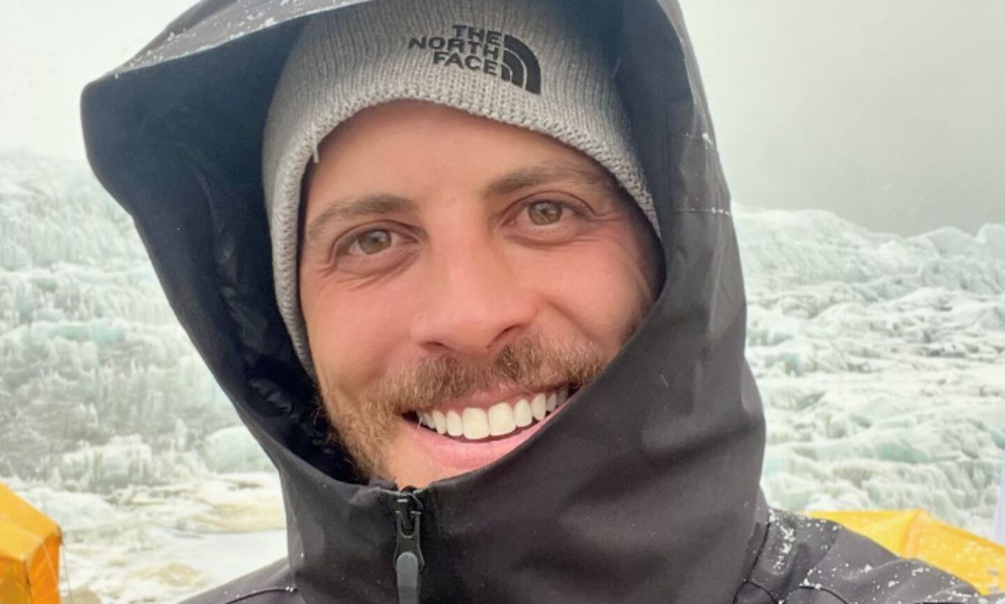 Daniel Vargas ya regresó del Everest y esto fue lo primero que hizo al ...