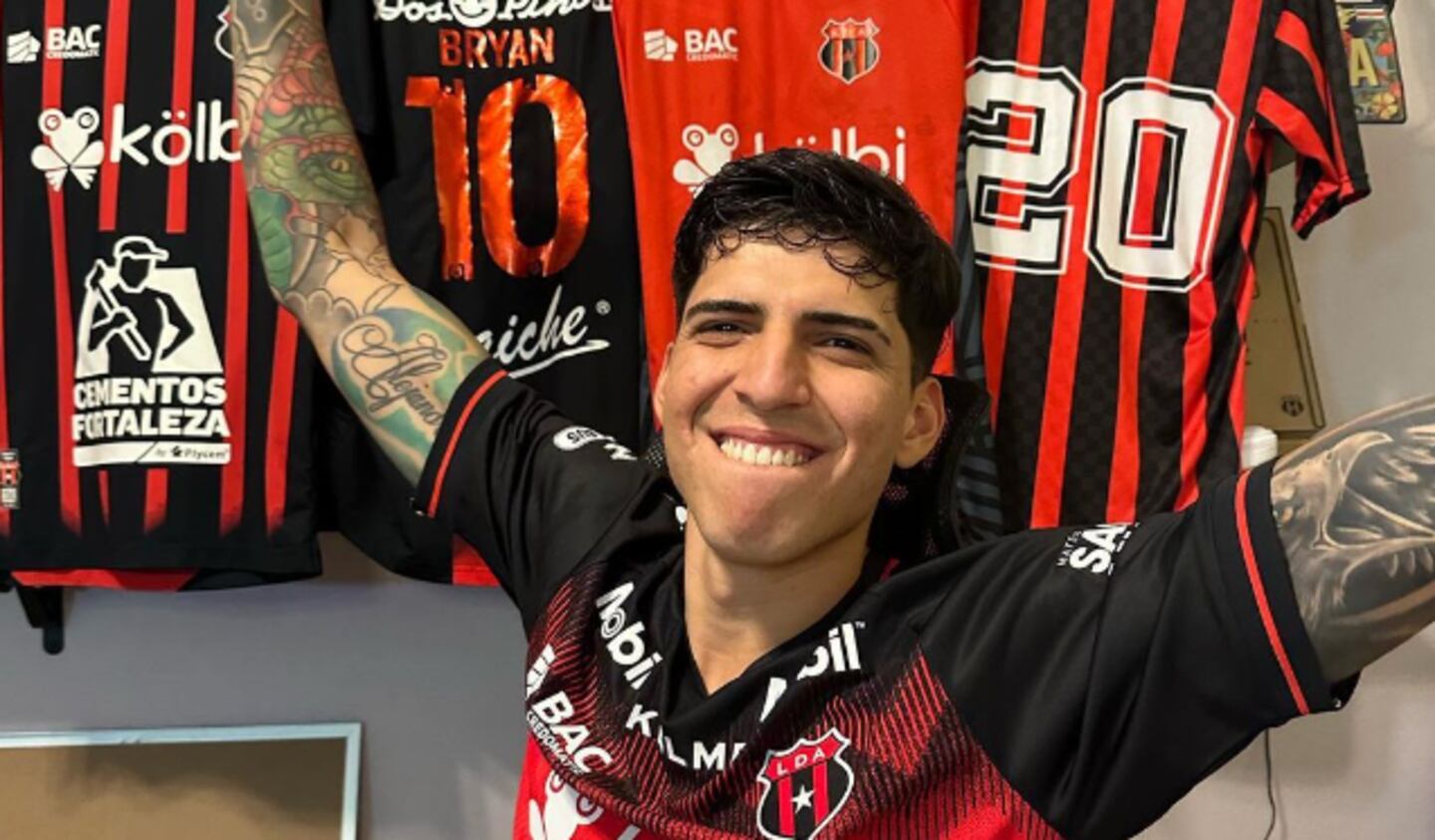 Influencer tico festejó así derrota del Saprissa pero salió trasquilado ...