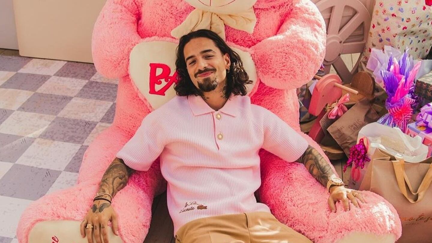 Maluma sorprende al mundo con unas tiernas fotos junto a su bebita ...