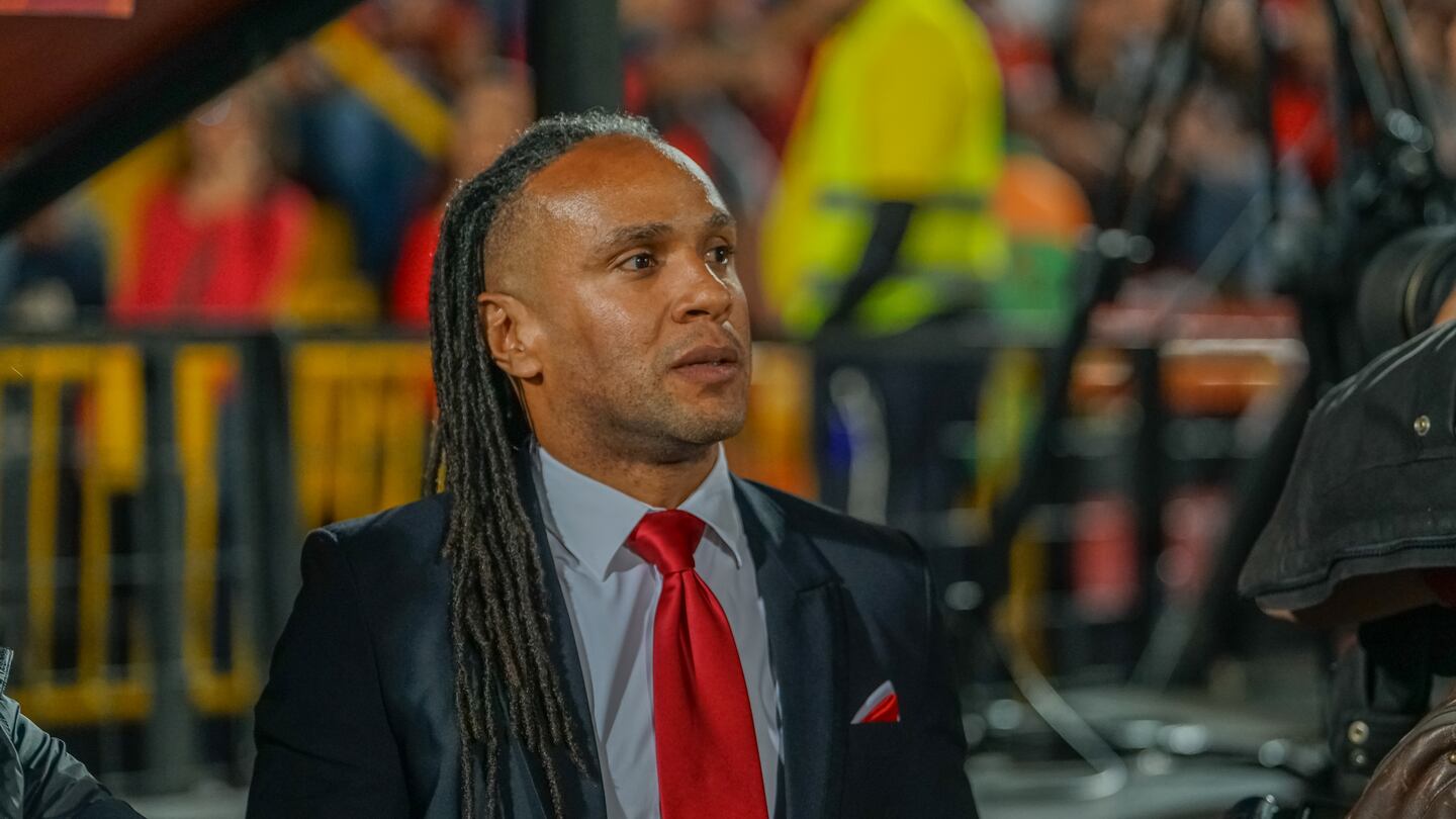 Jonathan McDonald se da un gustico en su cumpleaños 37 | La Teja