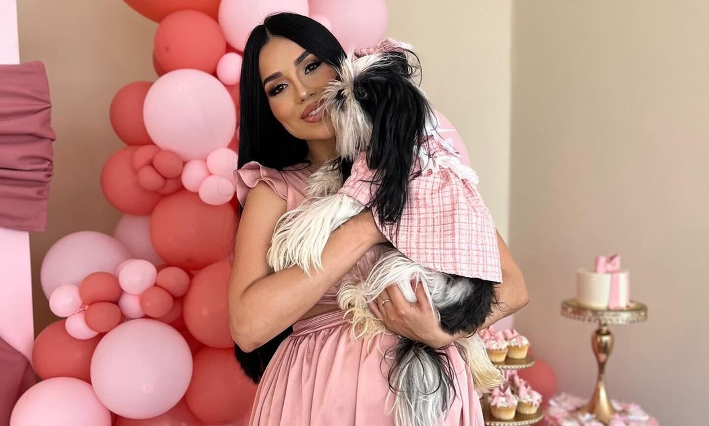 Ex reina de belleza, Brenda Muñoz, celebró el té de canastilla de su ...