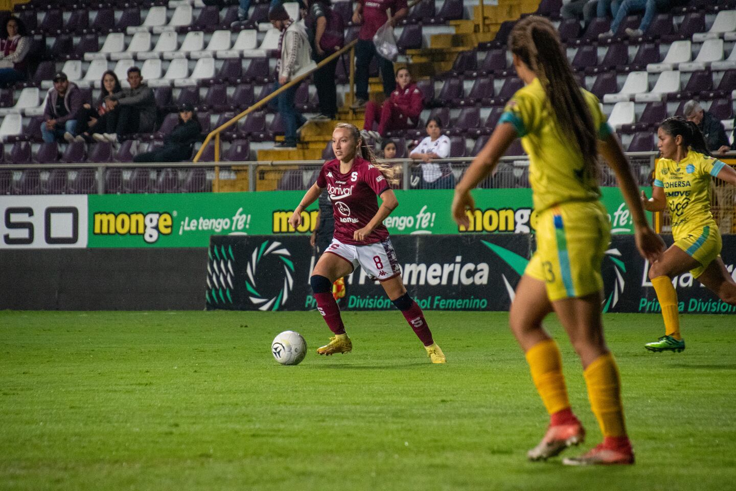 Futbolista Gloriana Villalobos impulsa proyecto para ayudar a niñas en riesgo y revela lo que ...