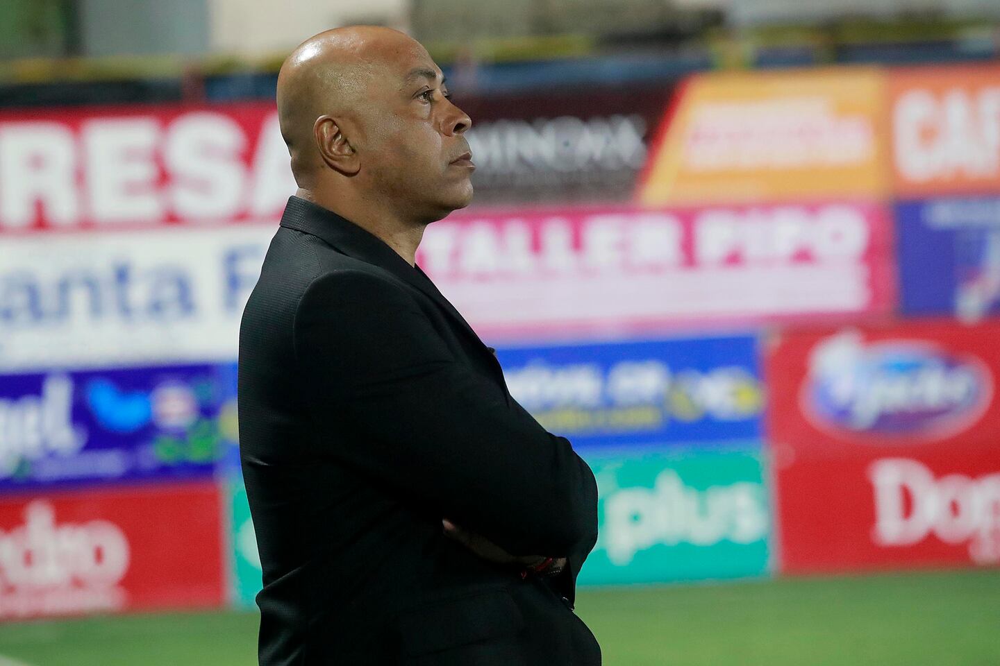 Mauricio Wright pega el grito al cielo y critica al seleccionador ...