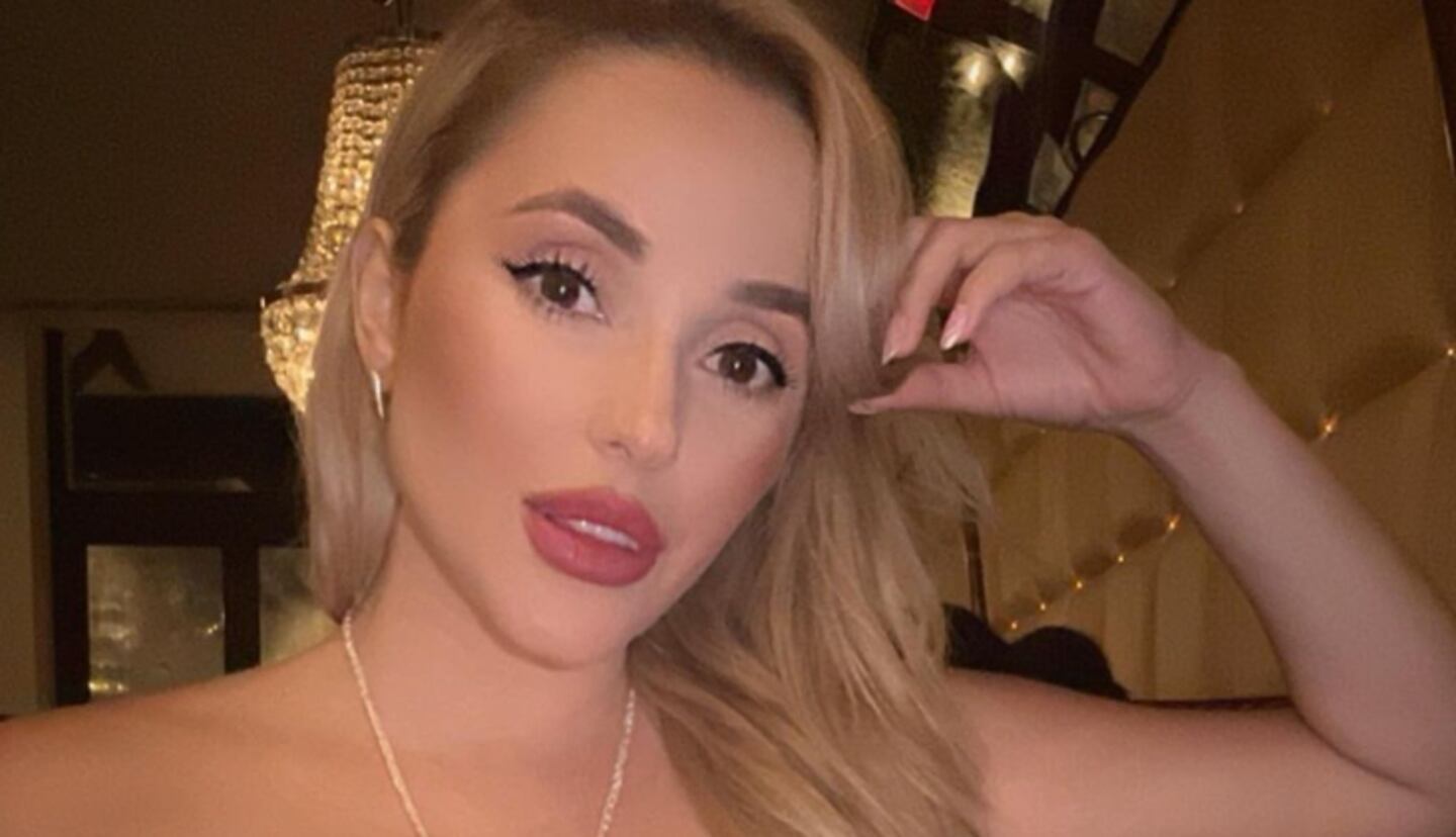 Periodista Mary Escalante Fue A La Cueva A Ver A Herediano Y No La Pasó