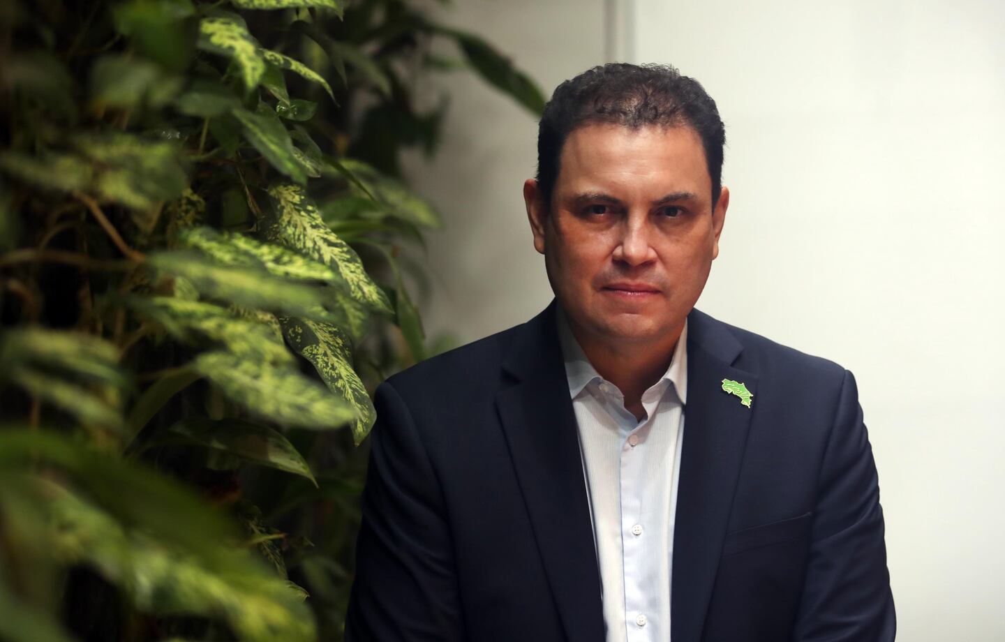 Carlos Ricardo Benavides responde: ¿Cuántas personas se necesitan para ...