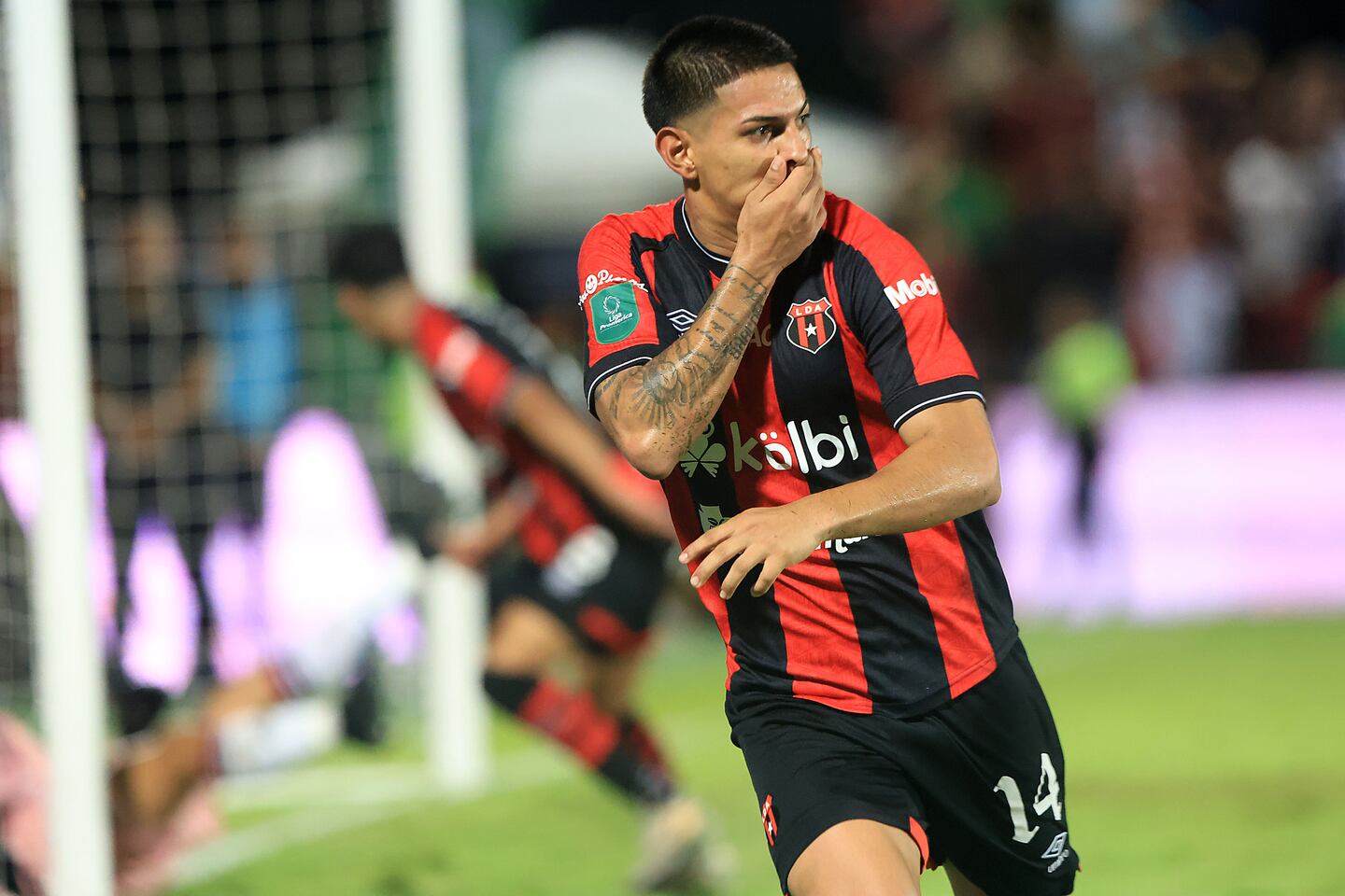 Alejandro Bran y Kenneth Vargas quedan fuera de Alajuelense por ...