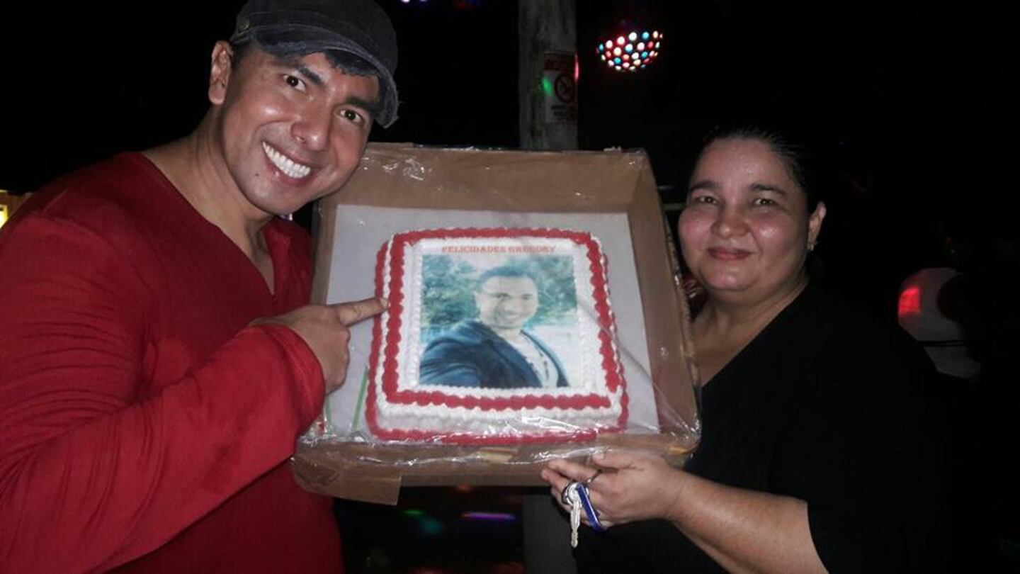 En todas: Gregory Cabrera celebró su cumple con los fans | La Teja