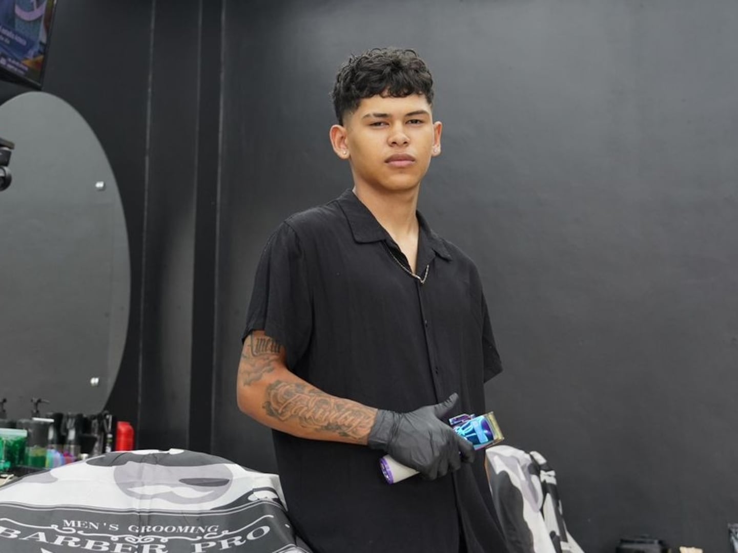 Familiares de barbero denuncian que policía le habría disparado al ...