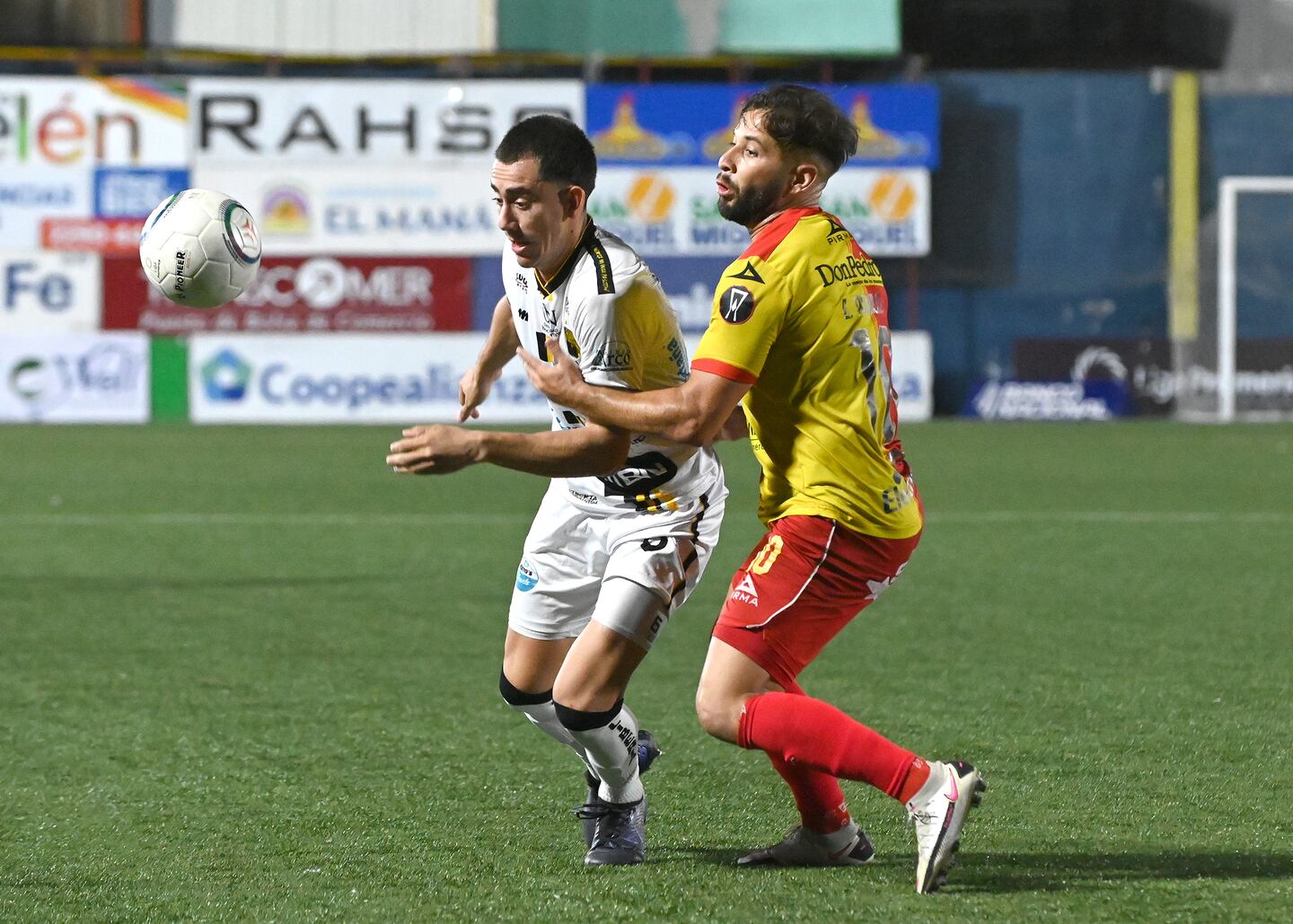 Kevin Cabezas cuenta el secreto para sacar suspiros en Liberia con ...