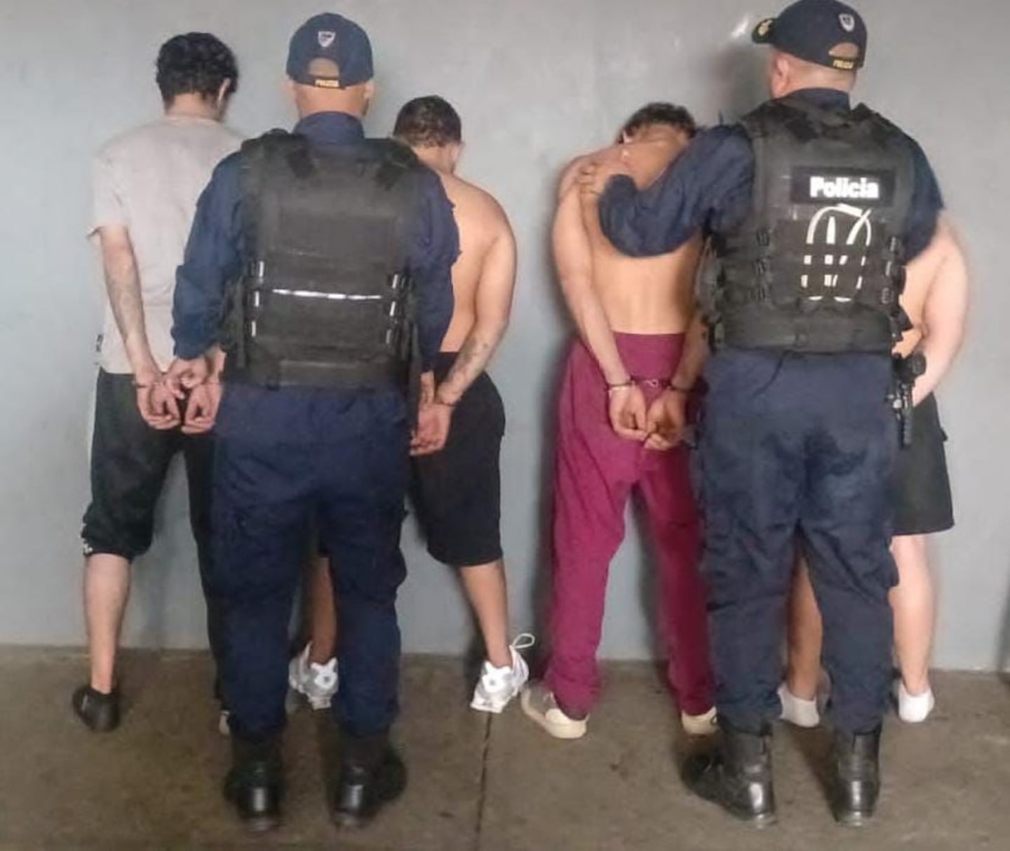 Fuerza Pública detiene a cuatro sujetos fuertemente armados tras ...