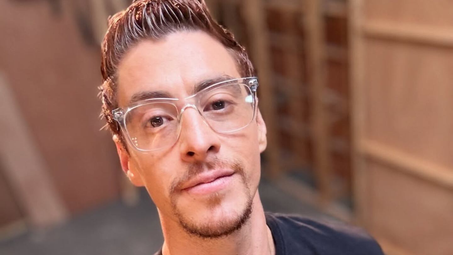 Bailarín Javier Acuña presume a su atractivo novio durante exótico viaje | La Teja