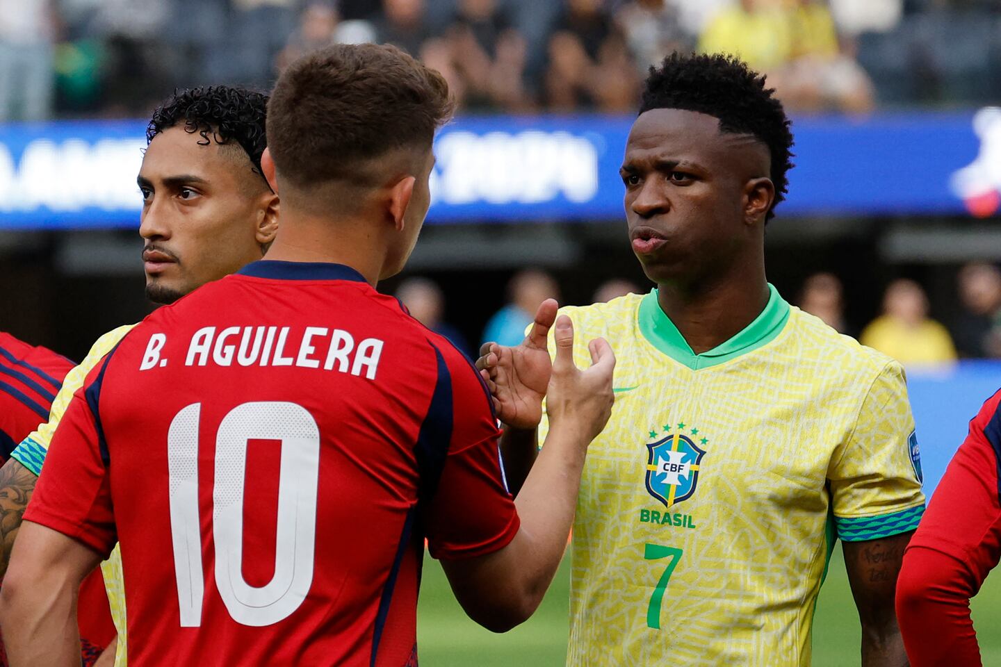 Brandon Aguilera debutó por la puerta grande con su nuevo club en ...