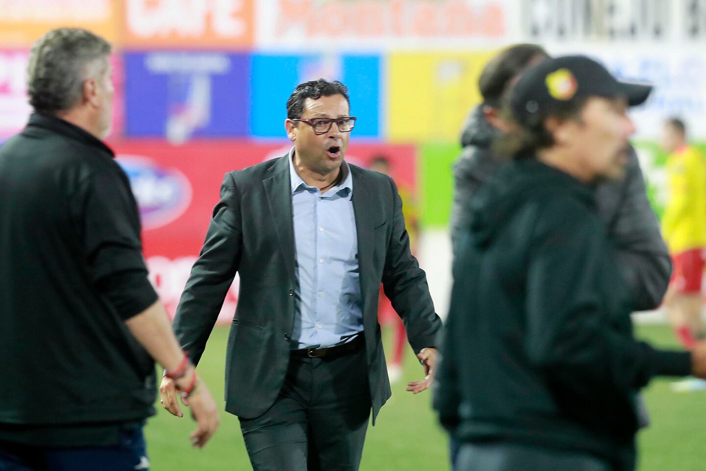 Esto dijo Jeaustin Campos sobre los reclamos arbitrales de Mauricio ...