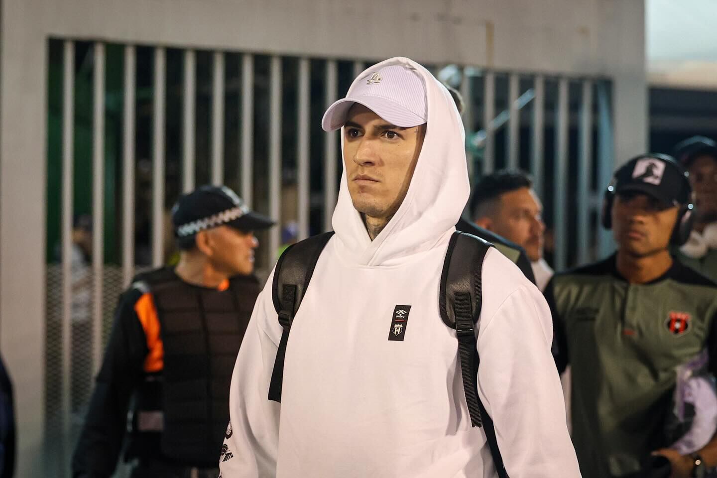 Anderson Canhoto contó cómo hizo para levantarse tras duro golpe con ...