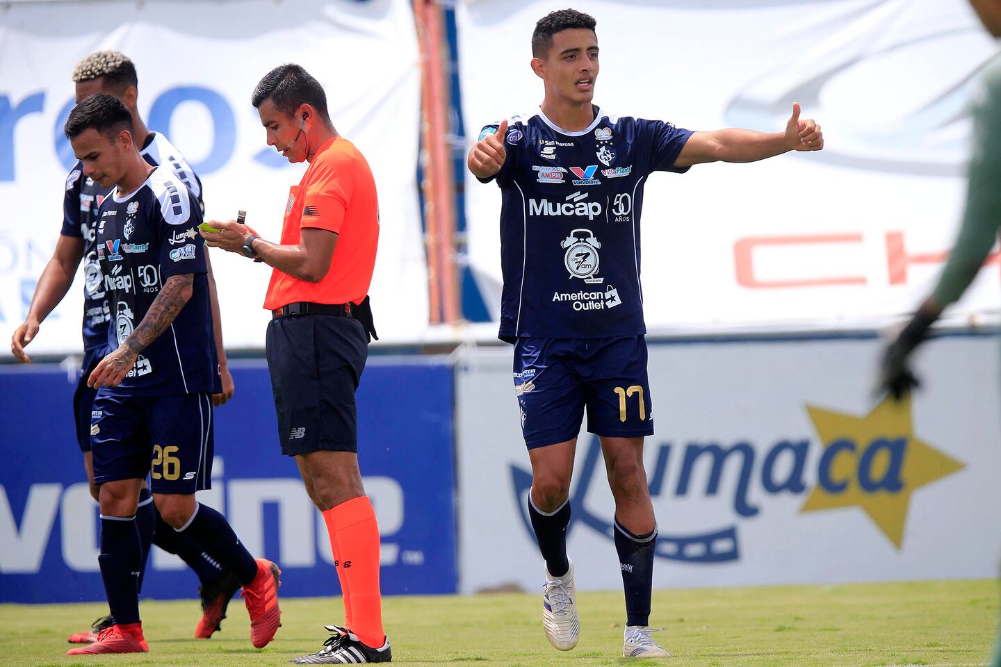 Rónald González debería olvidar a los colmilludos para darle paso a los ...