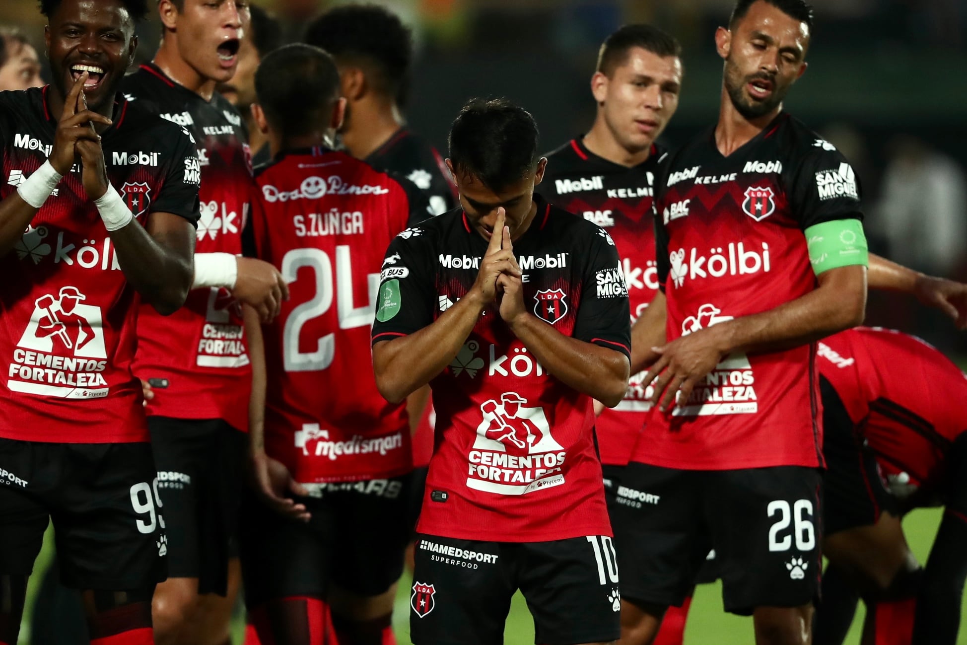 Alajuelense tiene motivos de peso para guardarse algunas figuras este ... Alajuelense tiene motivos de peso para guardarse algunas figuras este ...