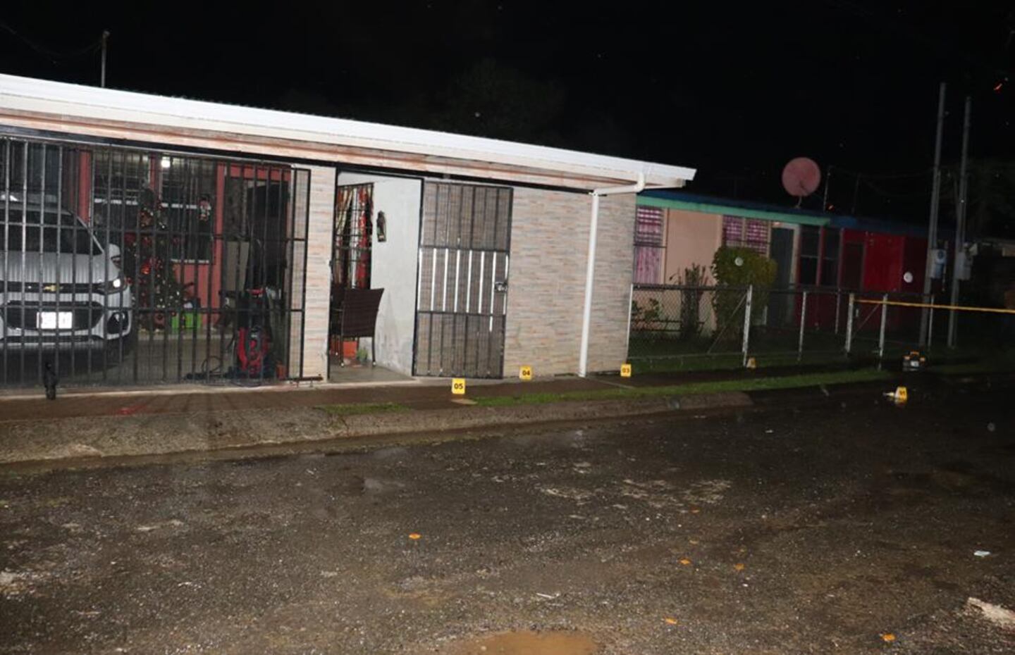 Una familia marcada por un cruel homicidio frente a su casa sigue esperando justicia | La Teja