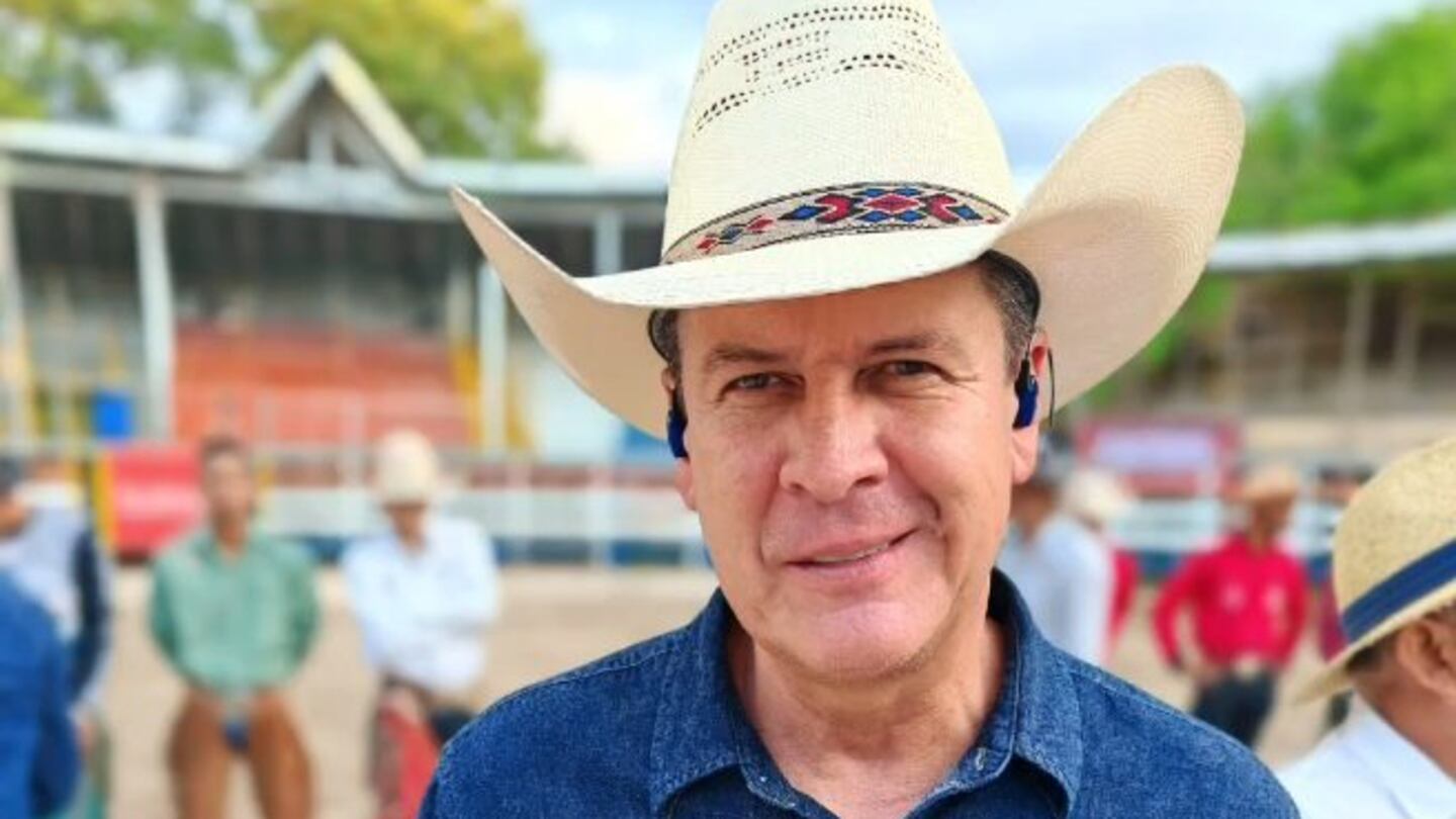 Carlos Álvarez cumplió 54 años y Teletica lo sorprendió con hermoso detalle | La Teja