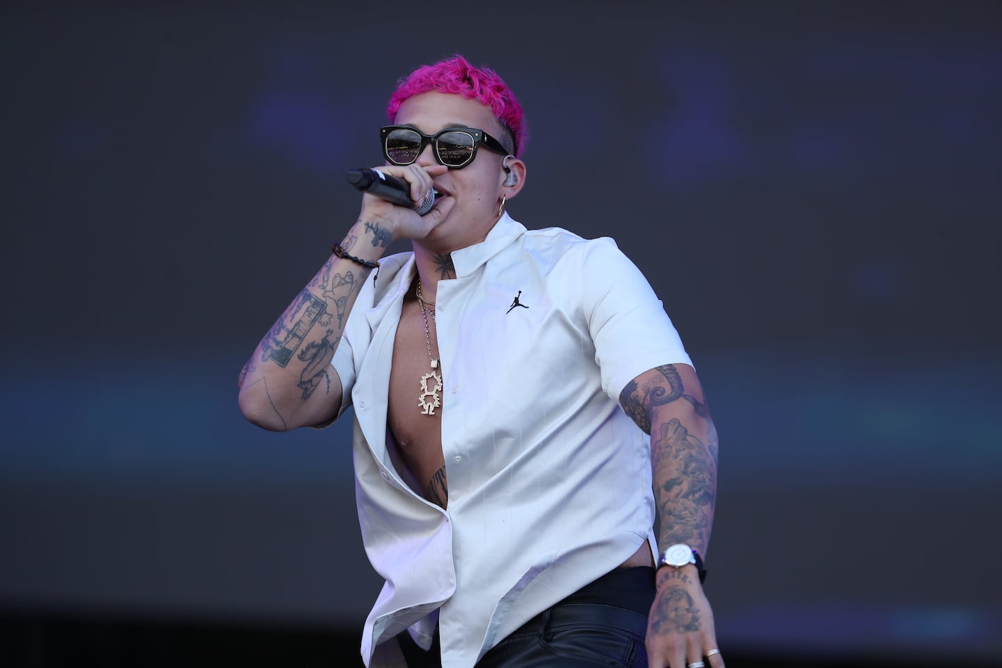 (Video) Beéle el cantante colombiano que habla con Dios antes de darlo ...