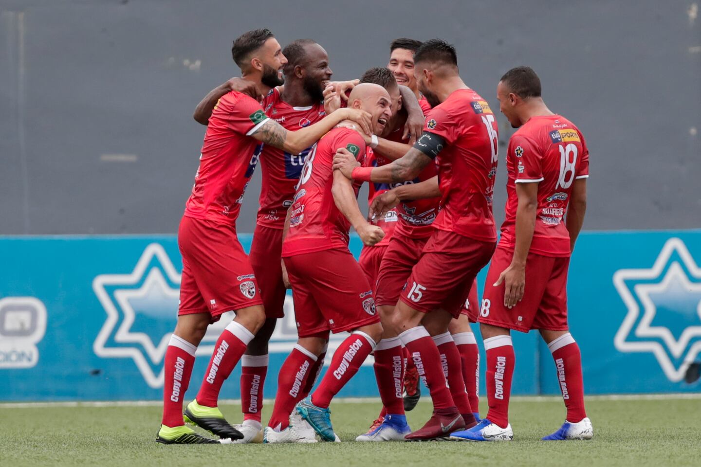 Maynor Solano fue contratado por un equipo de la primera división y fue ...