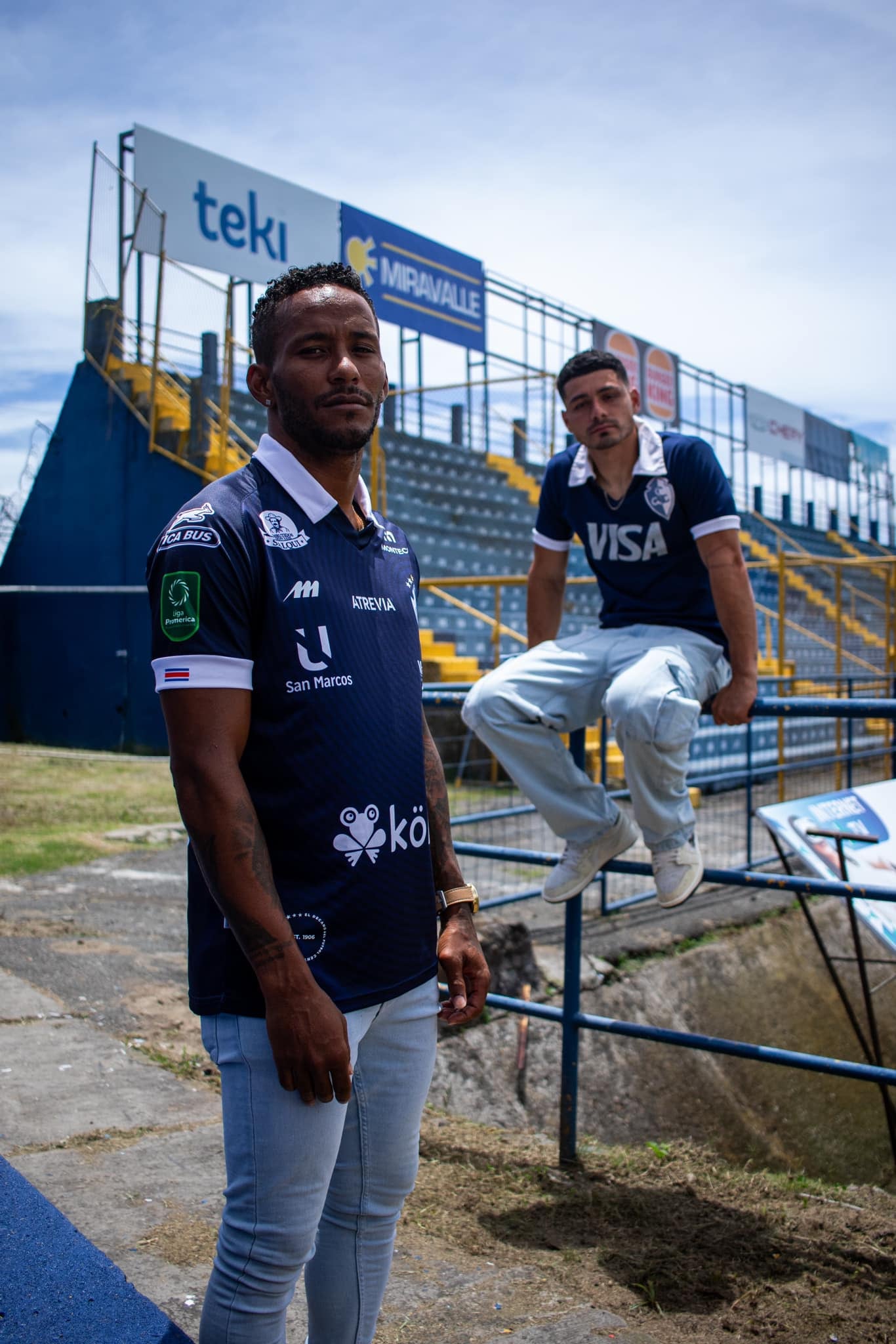 Cartaginés se inspira en el equipo de 1977 para lanzar una belleza de ... Cartaginés se inspira en el equipo de 1977 para lanzar una belleza de ...