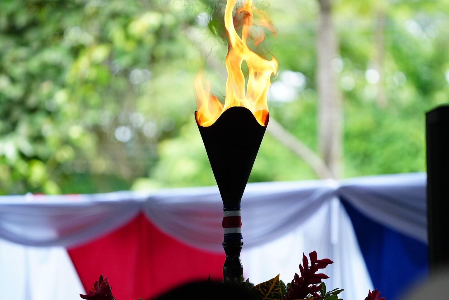 Antorcha ya recorre Costa Rica y más de 22 mil estudiantes llevarán la ...