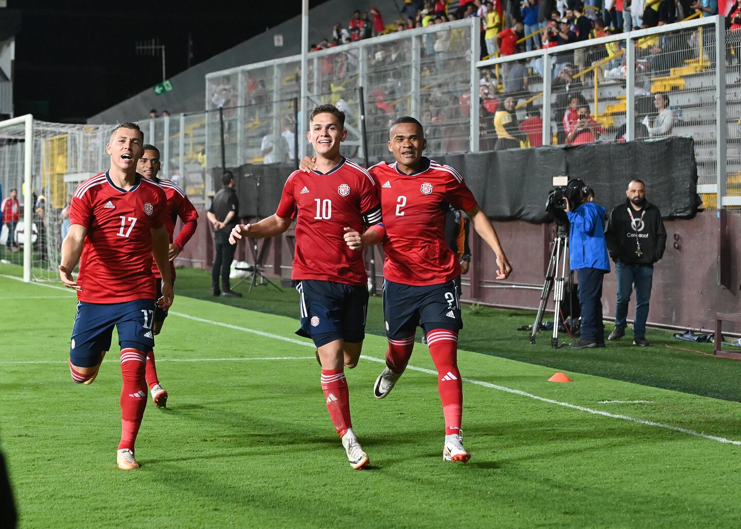 Henry Bejarano explica porqué Brandon Aguilera jugó de gratis en el ...