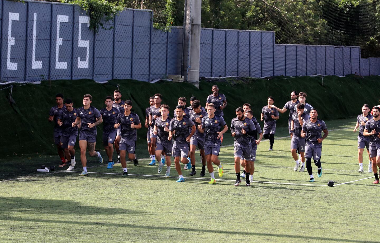 Aarón Salazar revela lo que hacen con los jugadores nuevos en el ...