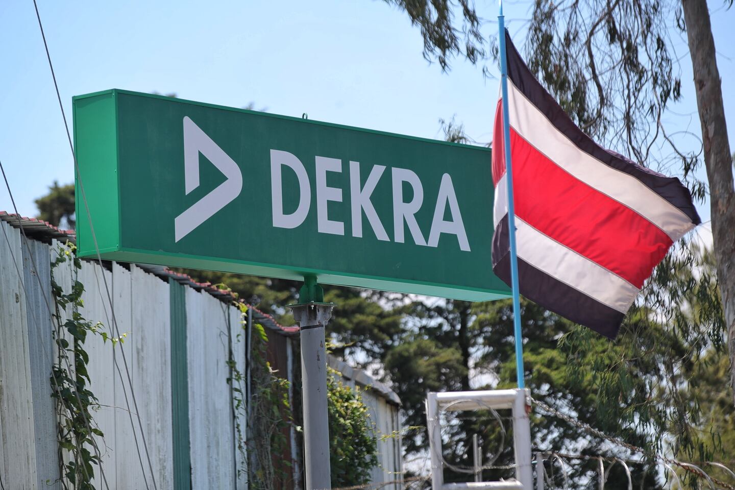 ¿Dekra se va o no? Esto pasará con vehículos a los que les toca la revisión en los próximos ...