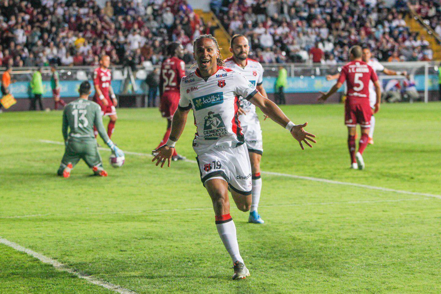 ¿Jonathan McDonald de vuelta en la Liga? Redes sociales y fiebres le ...