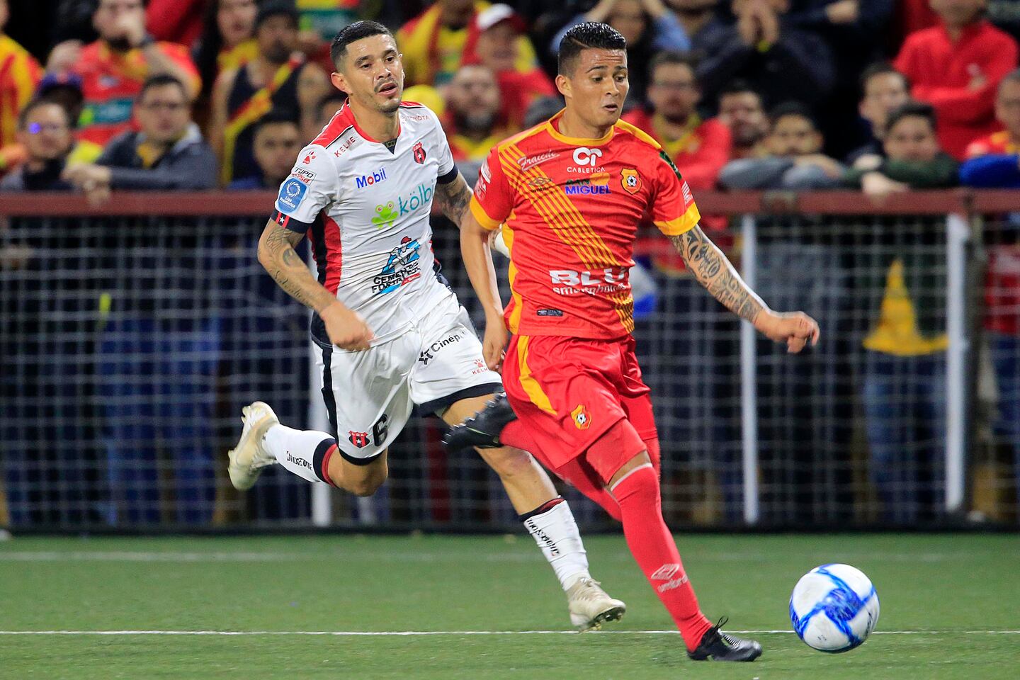 Jafet Soto consiguió el Play Station con el que Gerson Torres juega la ...