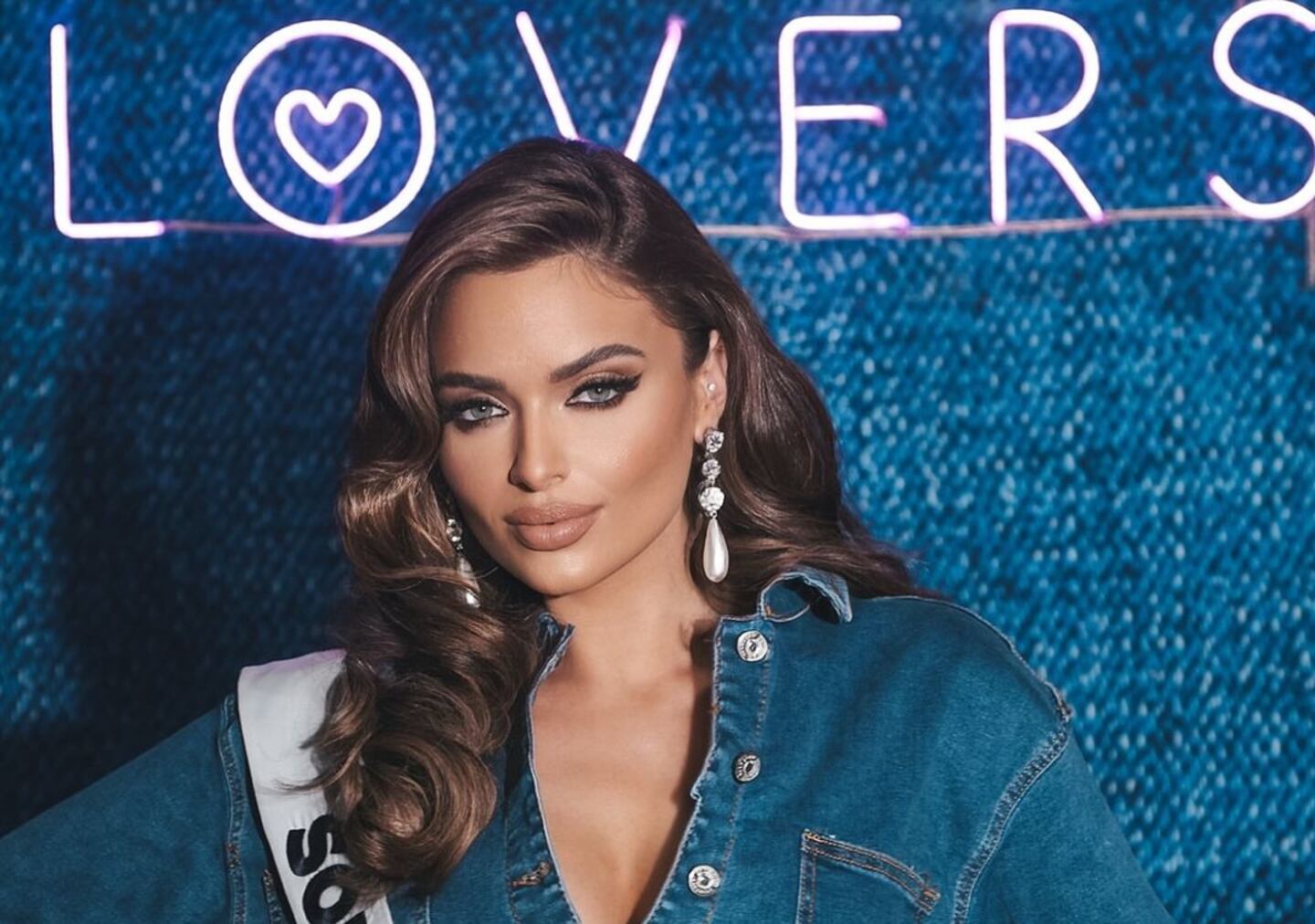 Mia Le Rou, primera participante sorda en Miss Universo, se retira de ...