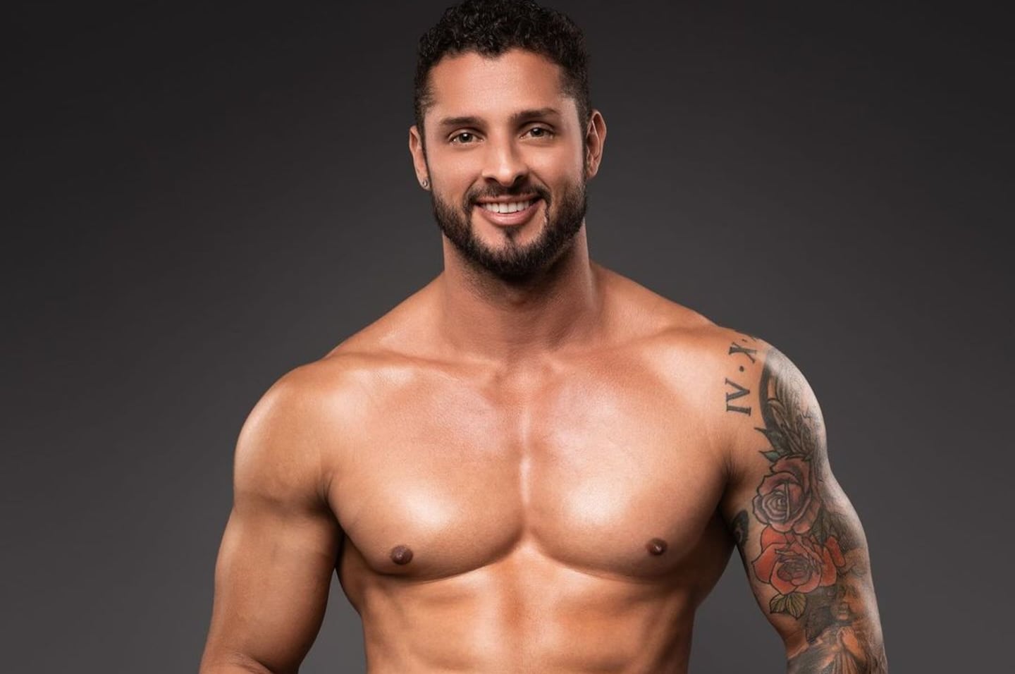 William Mora empieza a destacar en el reality Los 50 de Telemundo | La Teja