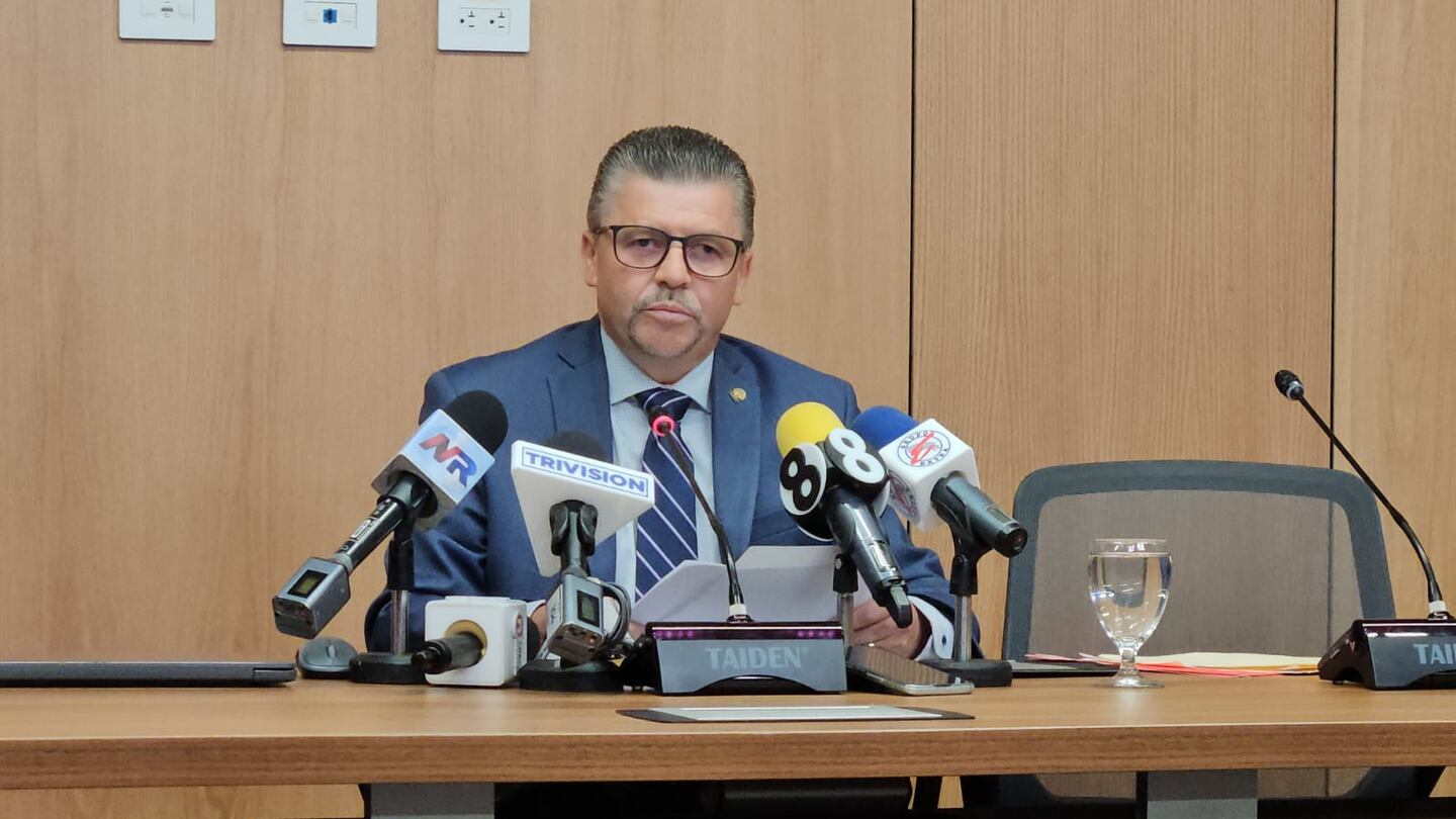 Diputado Gilbert Jiménez le mandó un mensaje sin pelos en la lengua al ...