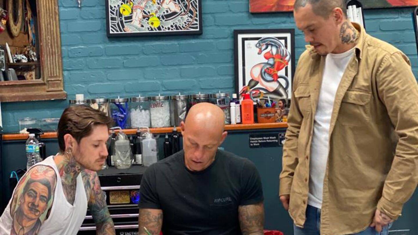 Ami James, de Miami Ink, y el tatuador tico Max Rodríguez grabaron ...