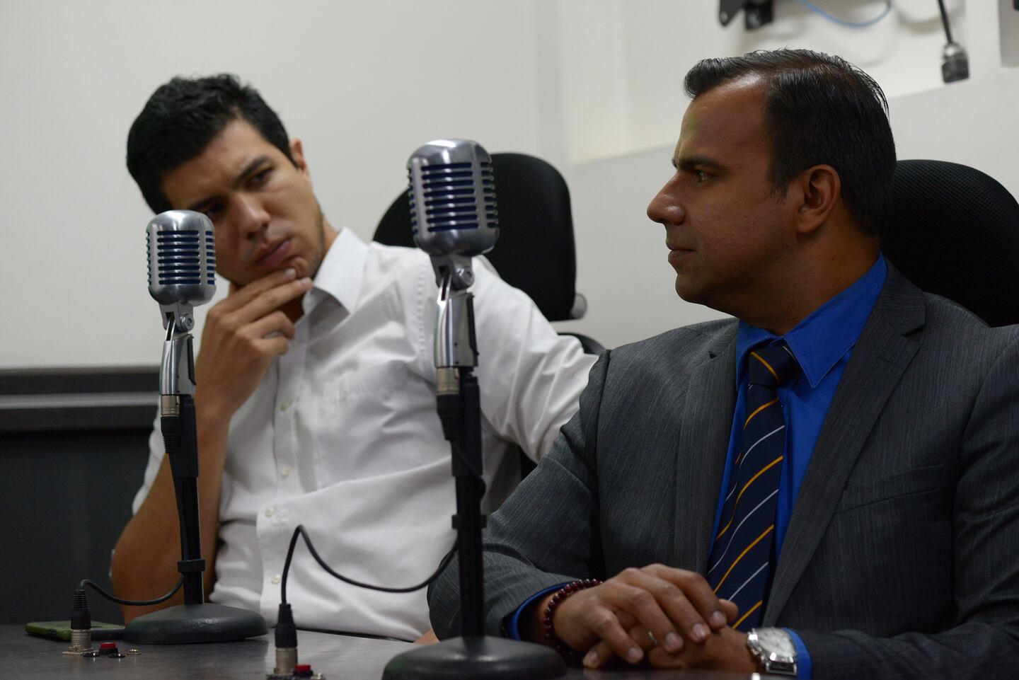 Periodista Maynor Solano pierde apuesta con Rodolfo Mora | La Teja