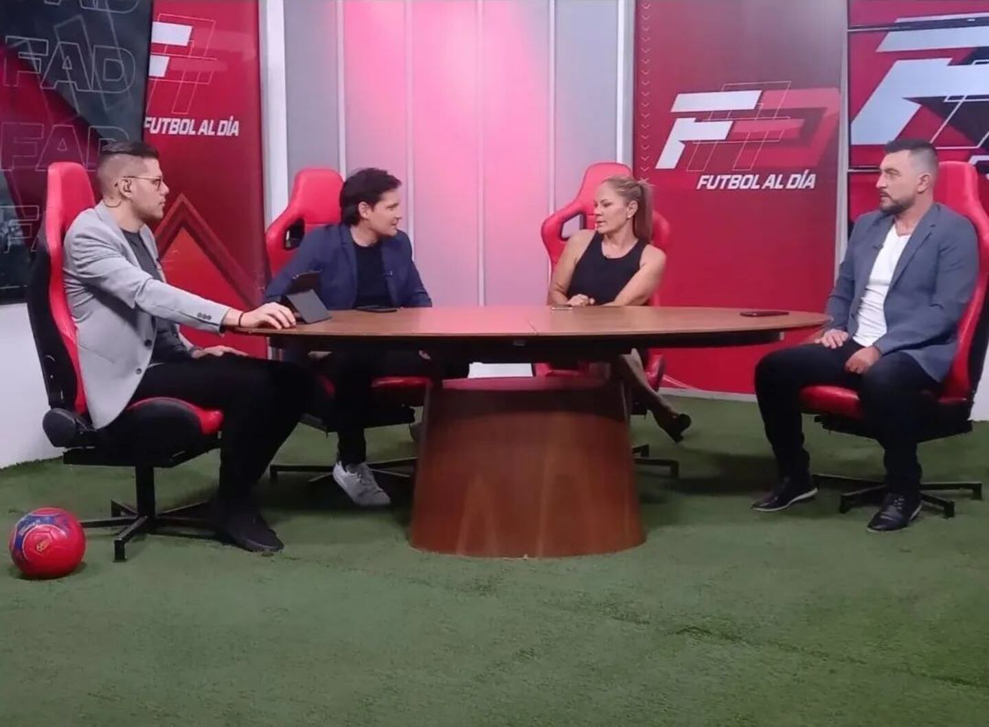 Estos son los nuevos panelistas del programa Fútbol Al Día | La Teja